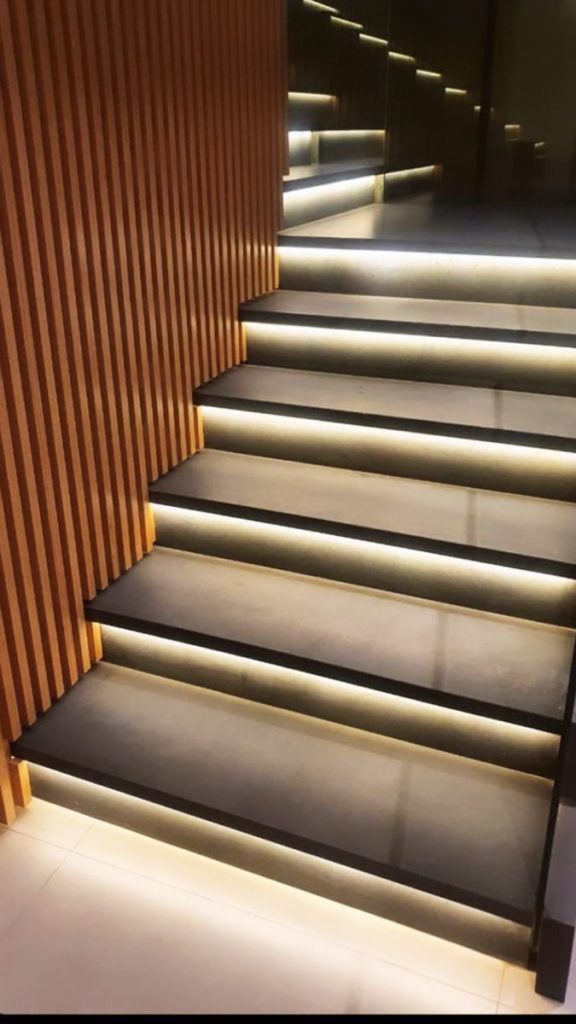 Fita Led: Como utilizar na decoração - Rei do Compensado